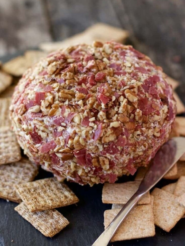 Chipped Beef Cheese Ball Recipe (Dried Beef Cheese Ball)