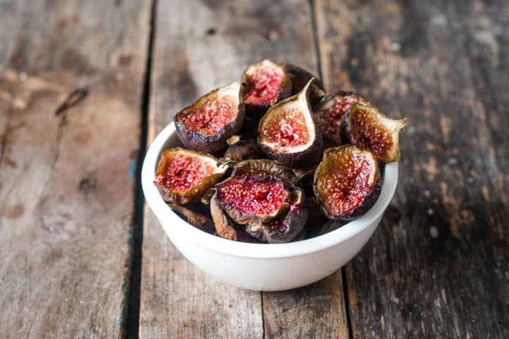 Drying Figs: Ways to Dehydrate Fresh Figs: Dehydrator, Oven, Sun