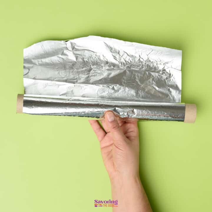 What Can You Use Instead of Aluminum Foil? 10 Easy Alternatives